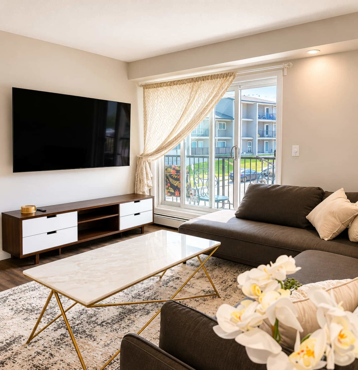Comfortable 3br, Indoor/outdoor Parking Included. - Fort McMurray