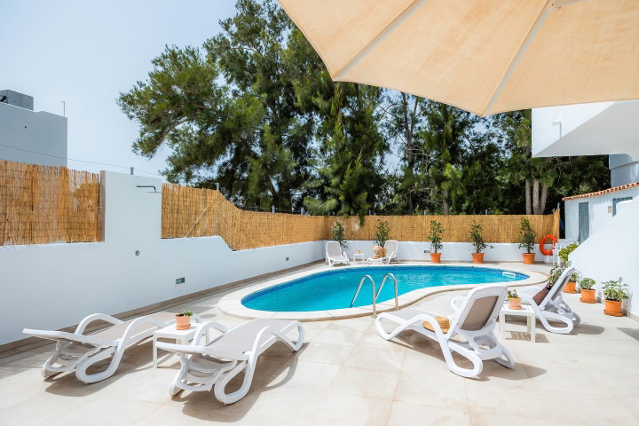 Holidu's Apartments 4, White Suites - Cala Figuera
