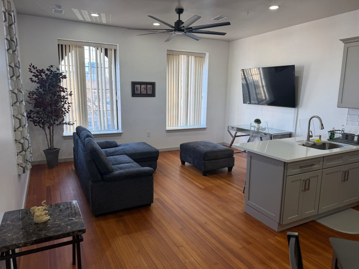 Penthouse In Center City For Travel Professionals - Allentown, PA