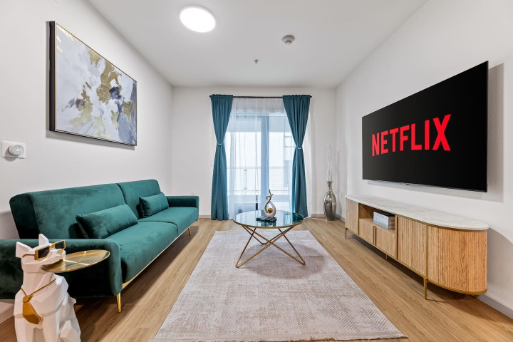 Royal 2bd-2ba Walkoffame, Freeparking, Pool&spa - Beverly Hills, CA