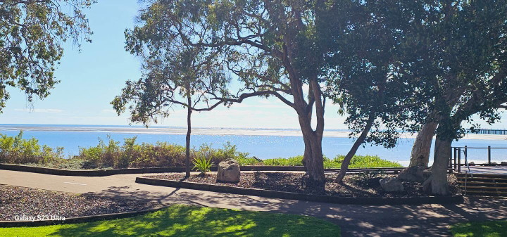Beach At Door, Park Across Road. 2 Bedrooms, Pets - Hervey Bay