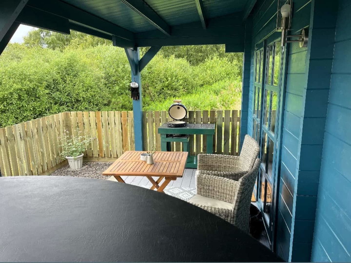 Lazy Days Cabin & Hot Tub - Loch Ness