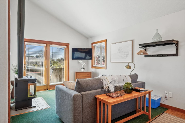 The Harrison Inn Blue Sky Suite - New Listing! - Cannon Beach, OR