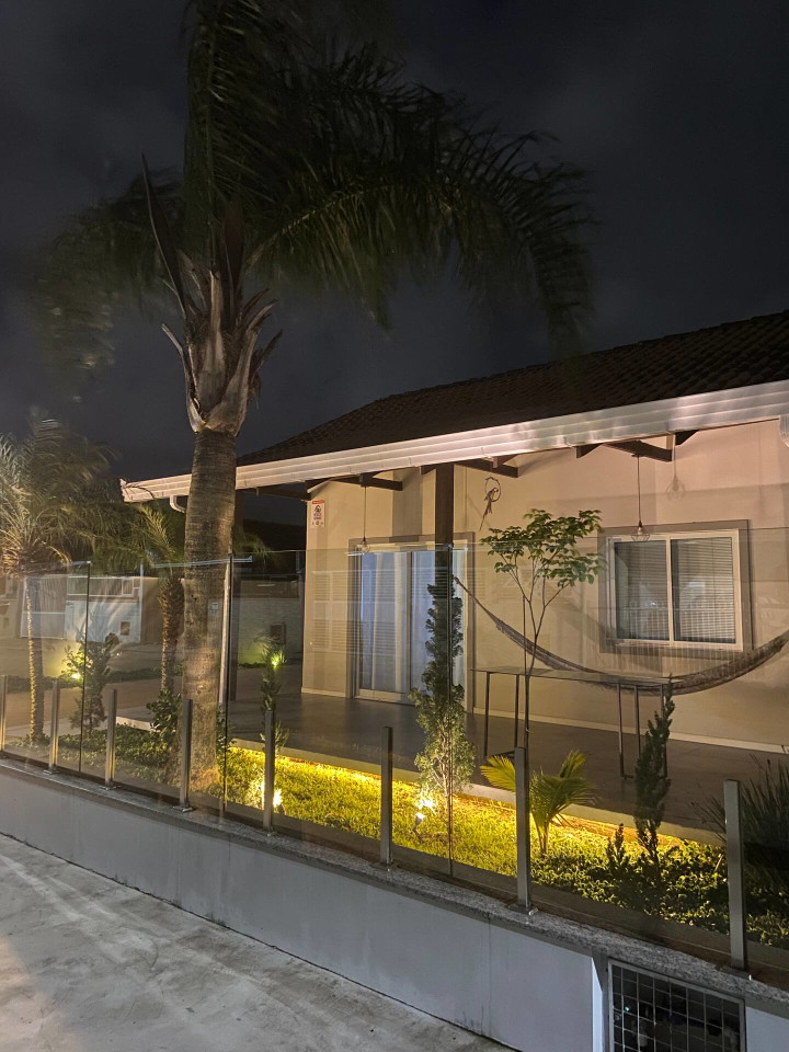 Casa Com 2 Quartos E Piscina - Barra Velha