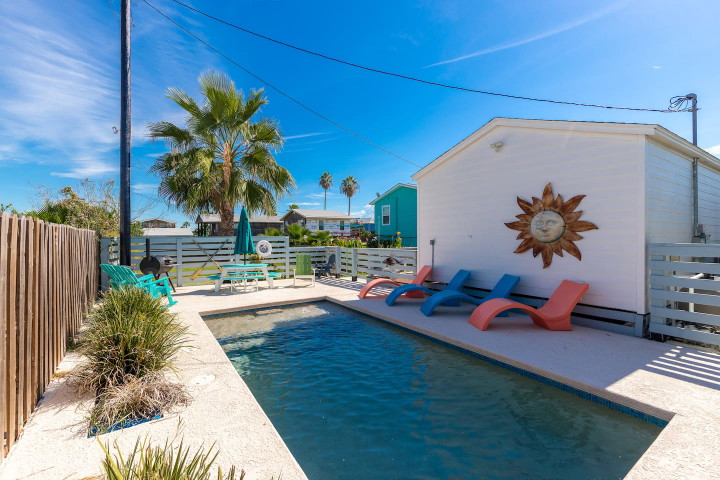 2 Br/2 Ba, Near The Beach, Private Heated Pool! - Corpus Christi, TX