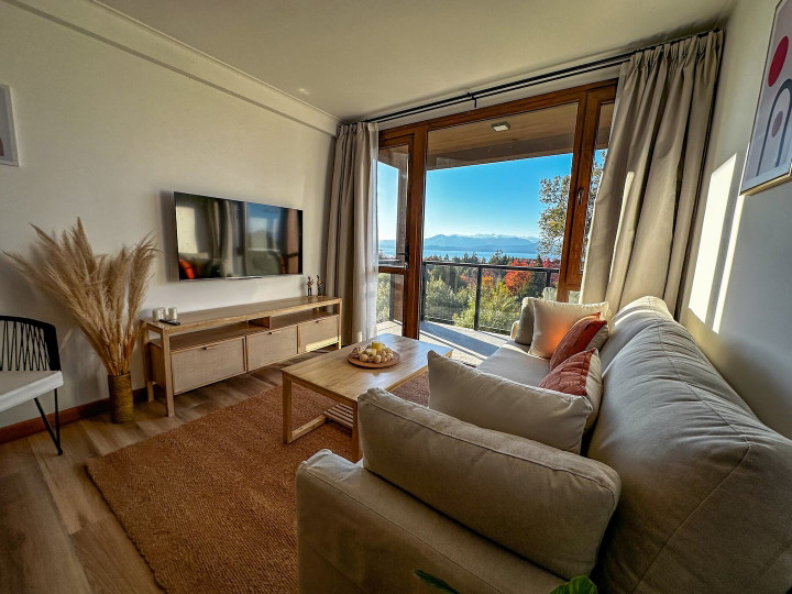 Cozy Apartment W/lake And Mountain Views - Argentina