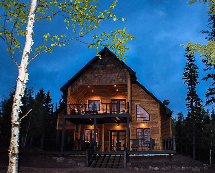 Fall Leaves! Open October 11-14th Book Now! - Lutsen, MN