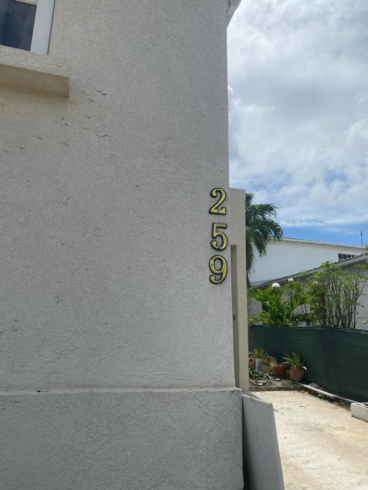 "Super Cozy Nook" - Barbados