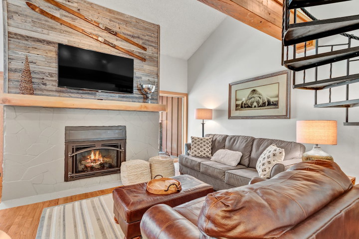 Perfectly Located Breck Condo-ski-in, Walk To Town - Breckenridge, CO