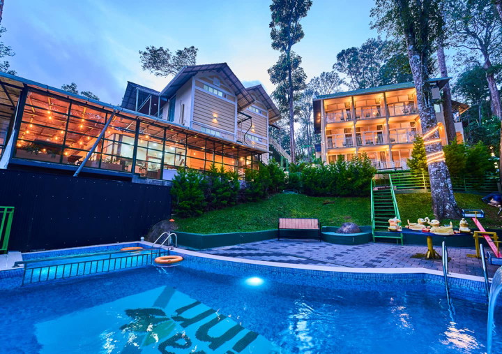 4 Bedroom Villa In Pool Resort  Munnar - Munnar