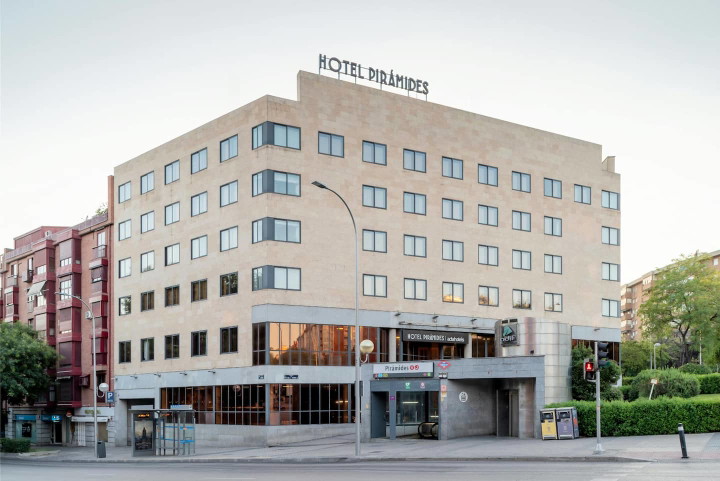Hotel Acta Pirámides - Madrid