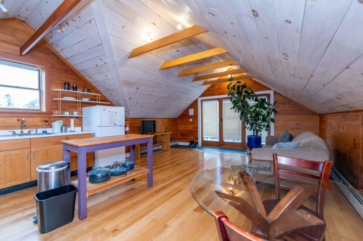 Appartement Lumineux Et Confortable Dans Une Cabane Perchée Privée Près Du Centre-ville&nbsp;! - Burlington