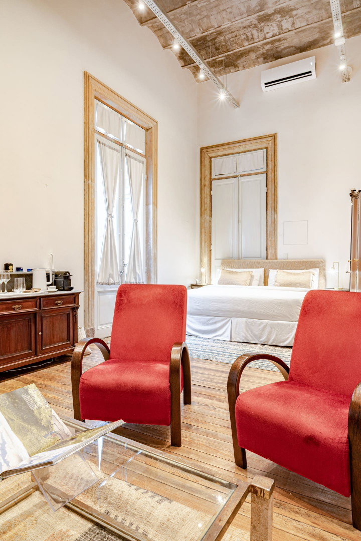 Historic Palacette - 2 Bedroom/1 Bath - Central - Montevideo