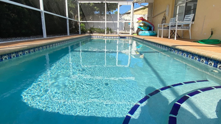 Your Tropical Paradise With Heated Pool. Minutes To Beaches And Img - Longboat Key, FL