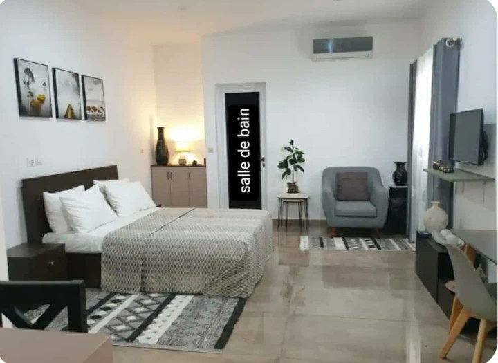 Charming Independent Studio Apartment Riviera 4 - Abidjan
