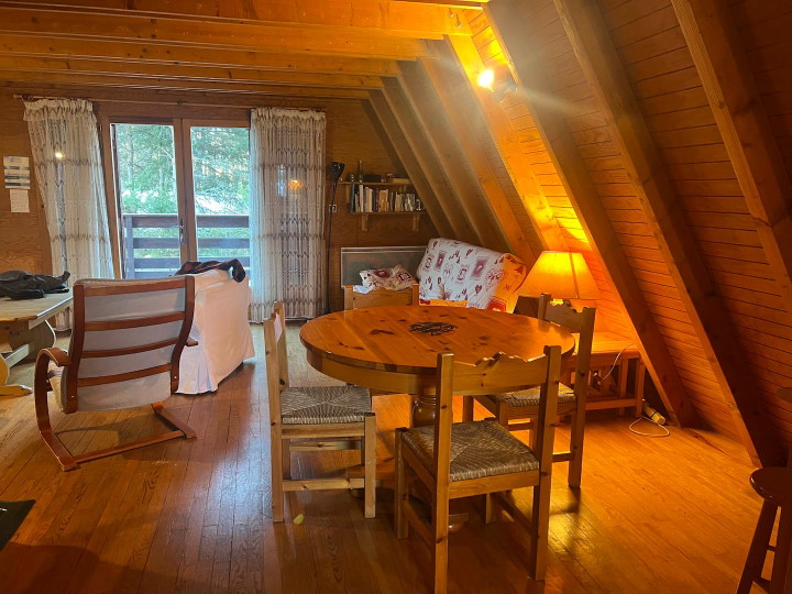 Chalet Typique En Bois Style Montagnard - La Joue du Loup