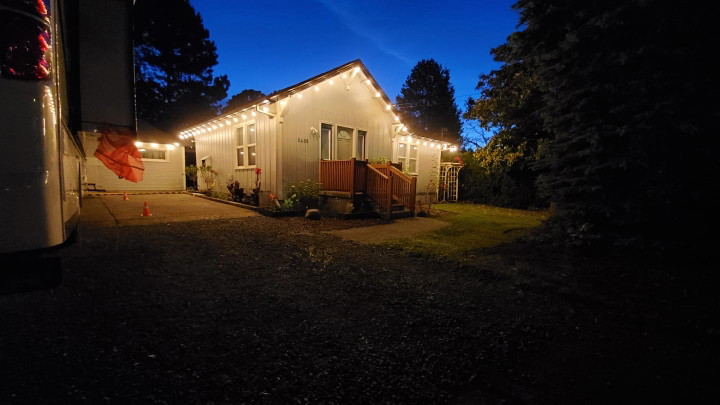 2 Bed/1bath House Across Food Trucks Of Aloha Mall - Hillsboro, OR