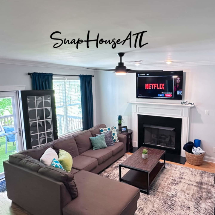 Chic 4br`4 King Beds By Atl Airport W/photo Studio - South Fulton, GA