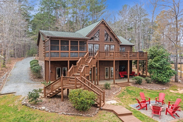 Lake Gaston Waterfront Log Cabin - Lake Gaston