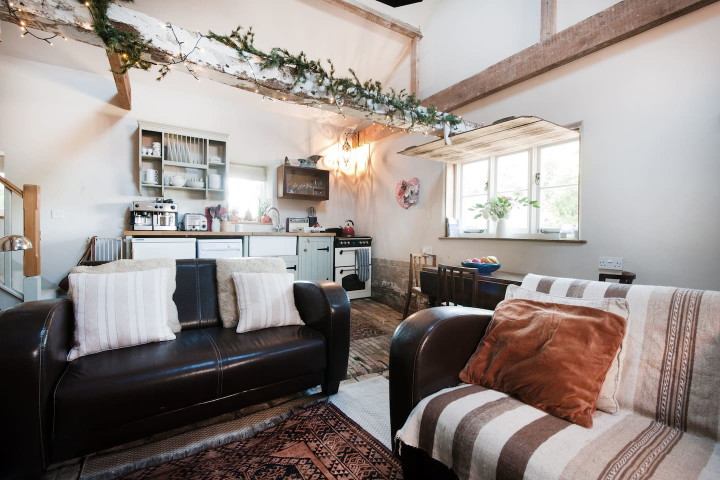Rustic Charm In The Dairy In Rural Suffolk - Norfolk