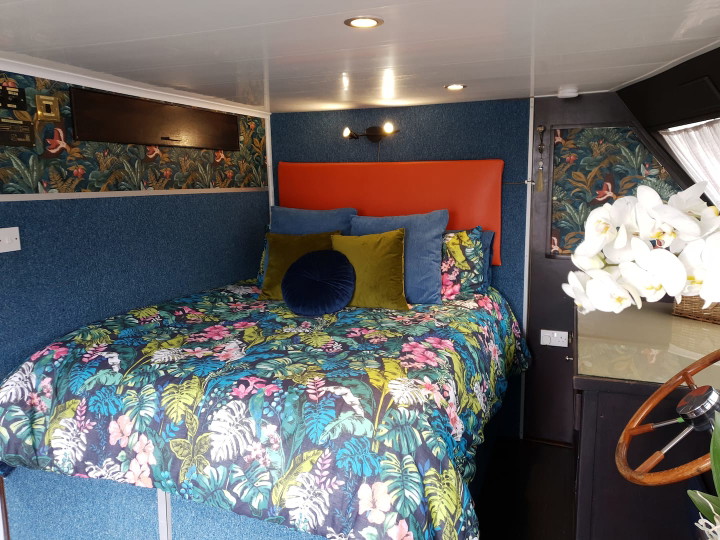 A Wheelhouse King
With It's Own Relaxing Balcony - Gibraltar