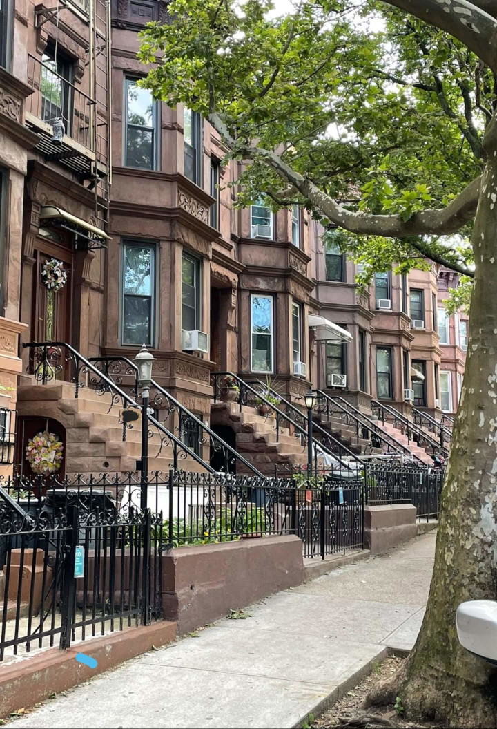 Luxury Brooklyn Brownstone Near Industry City - New York City