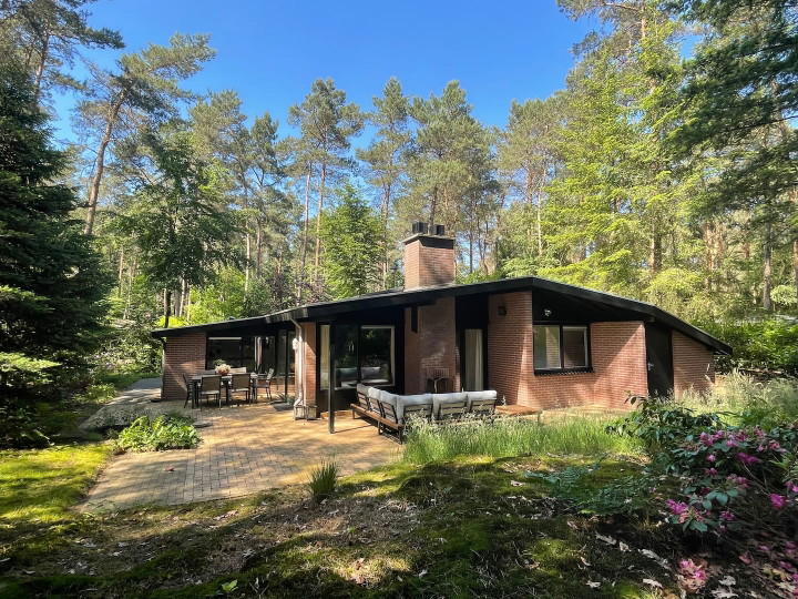 Vrijstaande Sfeervolle Bungalow Midden In Het Bos - Ommen