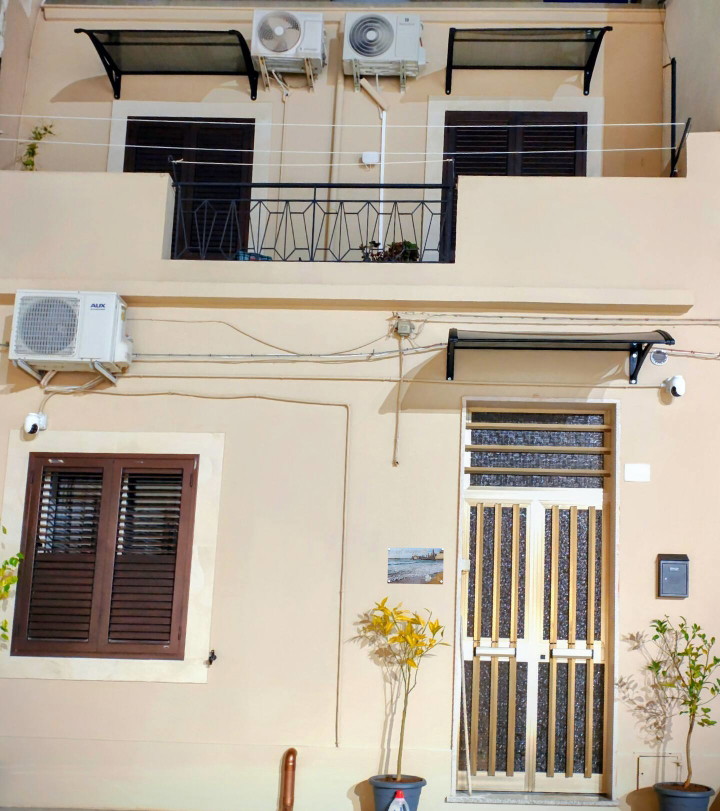 A Central And Cosy Apartment In Casuzza - Avola
