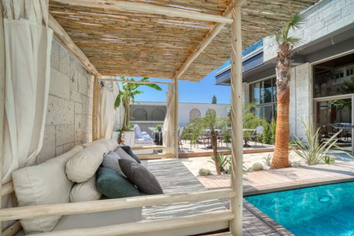 Luxury 1+1 Apartment With New Pool In ÇEşme Center -D2 - Çeşme