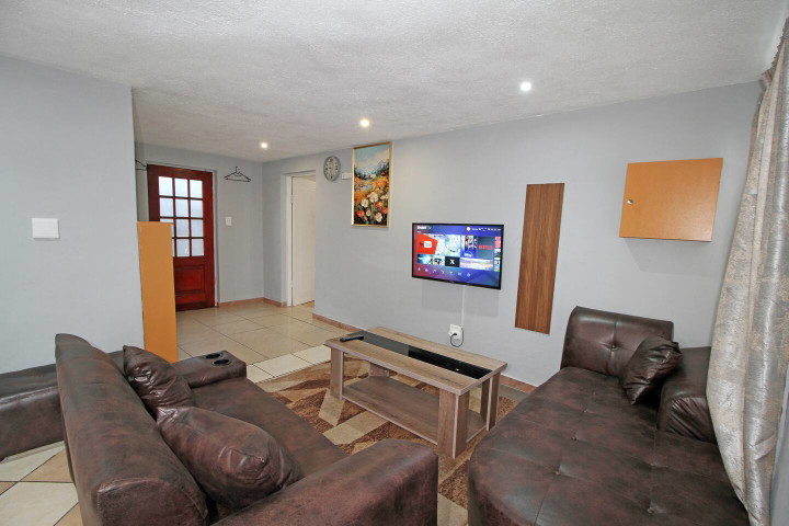 Cozy 2 Bedroom Flat In Germiston With Wi-fi - Germiston