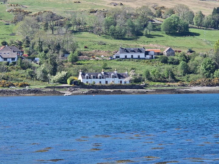Dalachladdich Cottage - Coastal Haven - Lochcarron