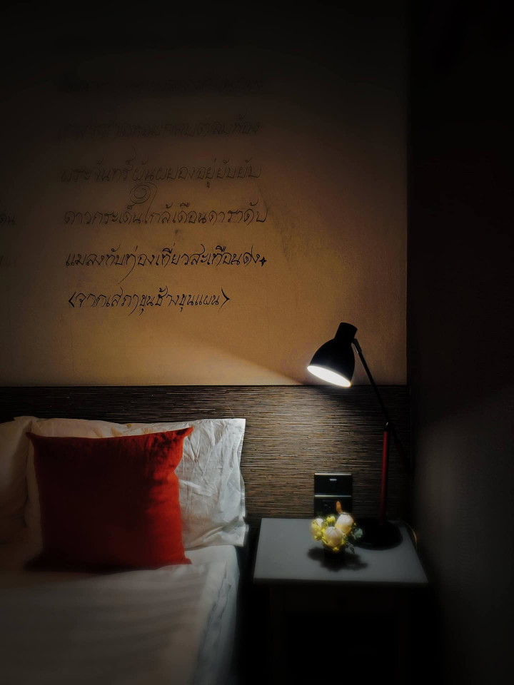 Lovely Cozy Queen Bed Silom Mrt Bts Work Swimming - Bangkok