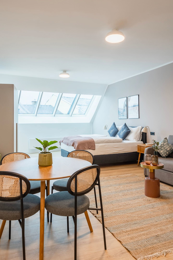 Limehome Villach Hauptplatz | Suite With Sofa Bed - Villach