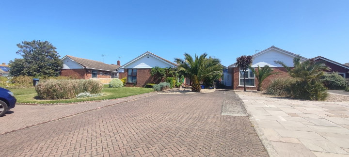 King Beds - Palm Bay's  Luxury Bungalow & Parking - Broadstairs