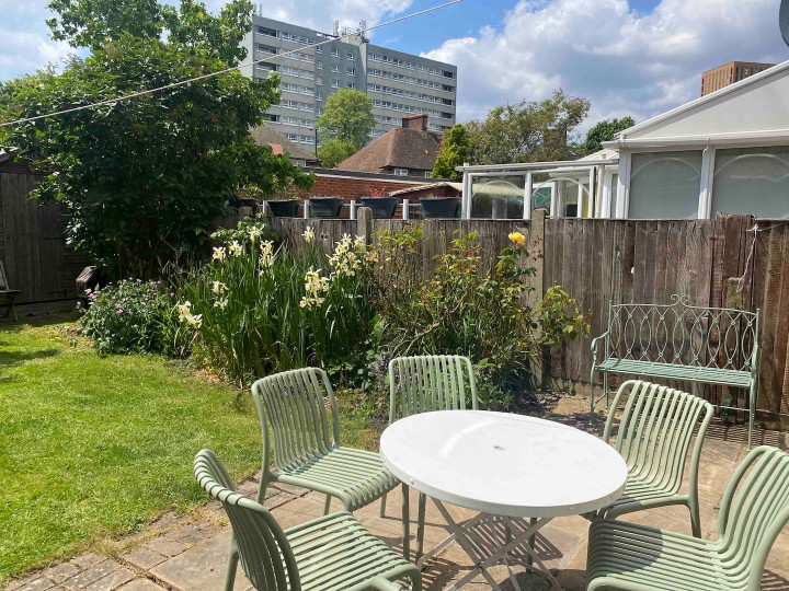 Boutique 3 Bedroom House With Sunny Garden - Londres