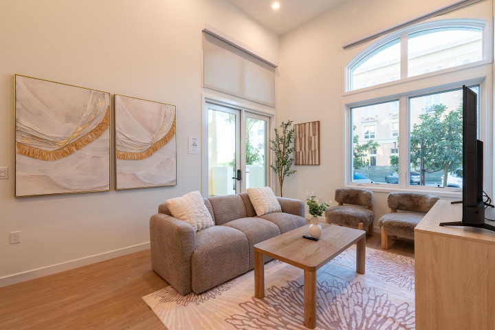 Modern King 2b2b｜pool & Spa｜smart 4k Tvs In All Rm - Claremont, CA
