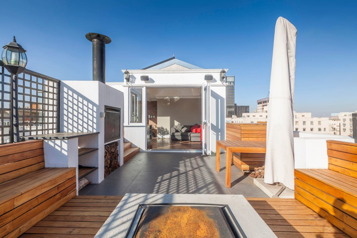 Huge City Centre Penthouse With Rooftop Hot-tub And Old City Views - Johannesburg