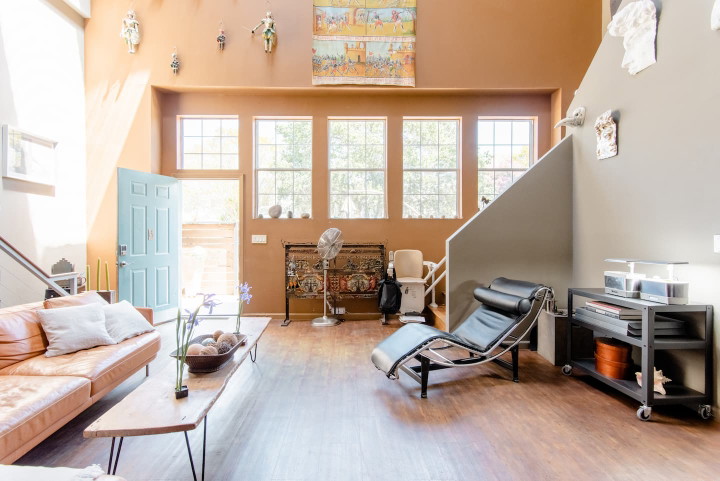 Room In Sunny, Art-filled Oakland Loft - Oakland, CA