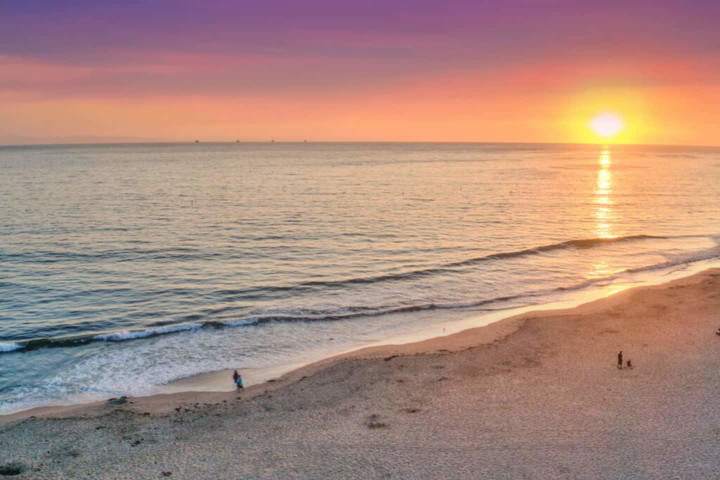 Mermaids Grotto | Beachfront 2br On The Sand - Summerland, CA