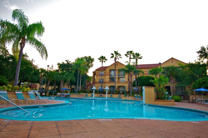 Look No Further! Free Parking, Onsite Pool - Orlando