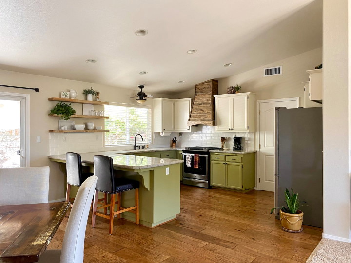 Home With View And Hot Tub - Atascadero, CA
