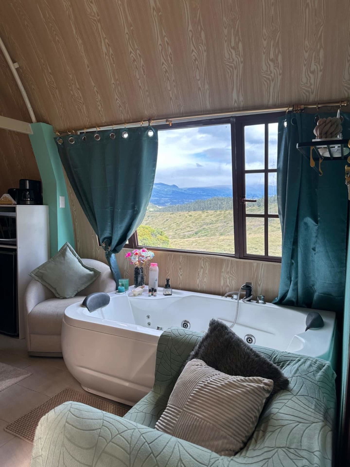 Live In The Mountains. The Healing Getaway, Ohanna - Quito