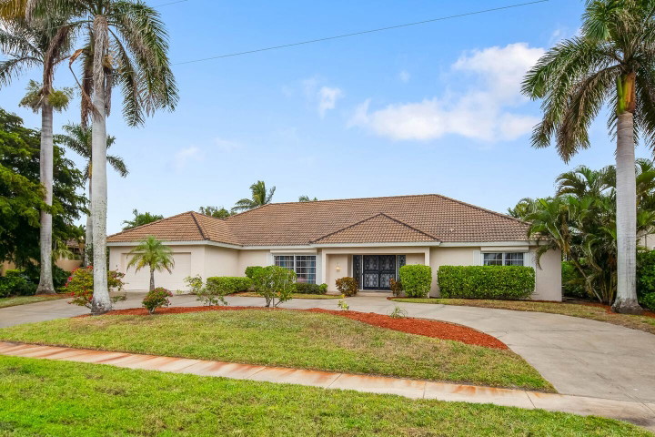 Waterfront 4br Retreat With Heated Pool-h313 - Marco Island, FL