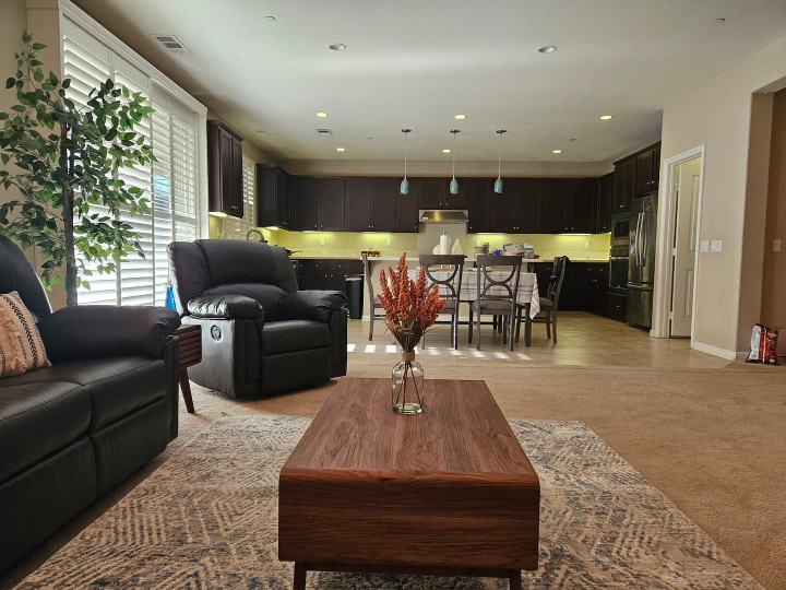 Spacious Single Level Home - Jurupa Valley, CA
