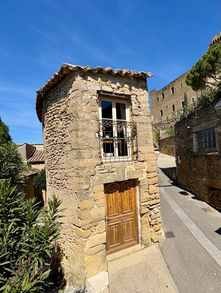 L'orée Du Castel -
Gîte Au Pied Du Château - Orange