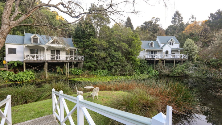 Apple Tree Cottage | Charming Coastal Getaway - Great Ocean Road