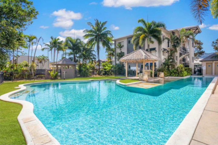 2 Bed 2 Bath Family Friendly Apartment In Cairns - Cairns