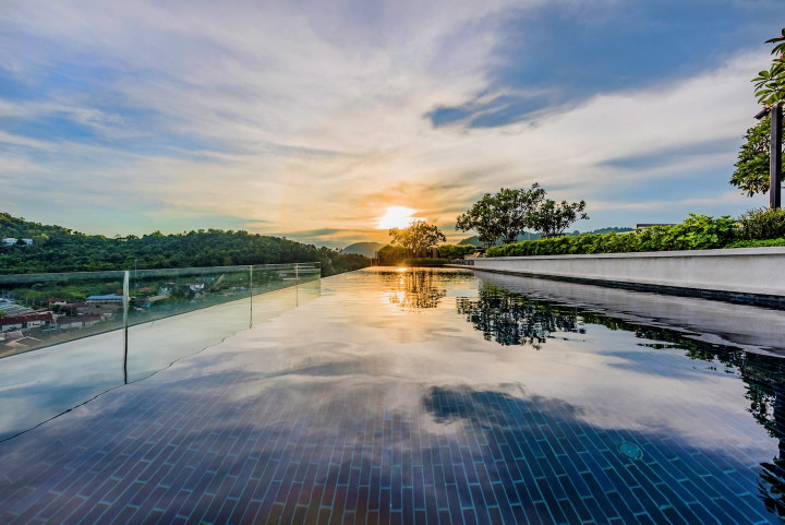 Luxury Room​ & Sky Pool - Phuket