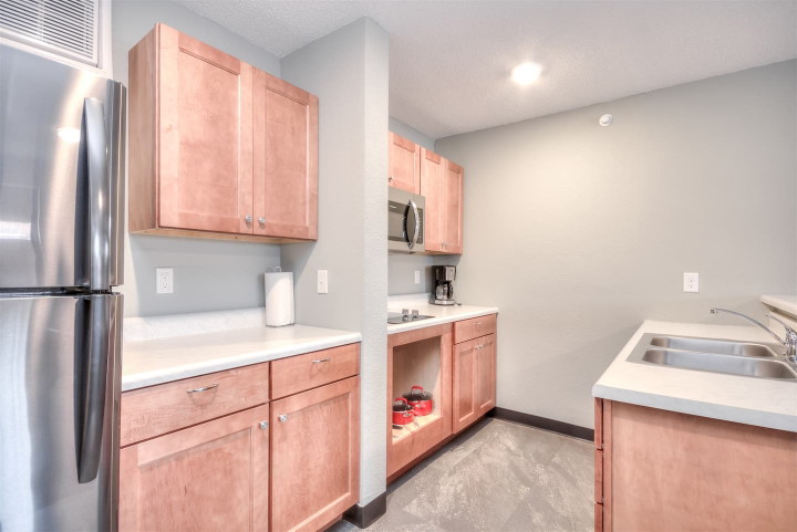 Suite 215 - 1br Apartment With A King Bed, 2nd Flo - Rapid City, SD