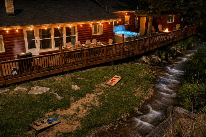 Creekside Grizzly Lodge With 360° Mountain Views - Colorado